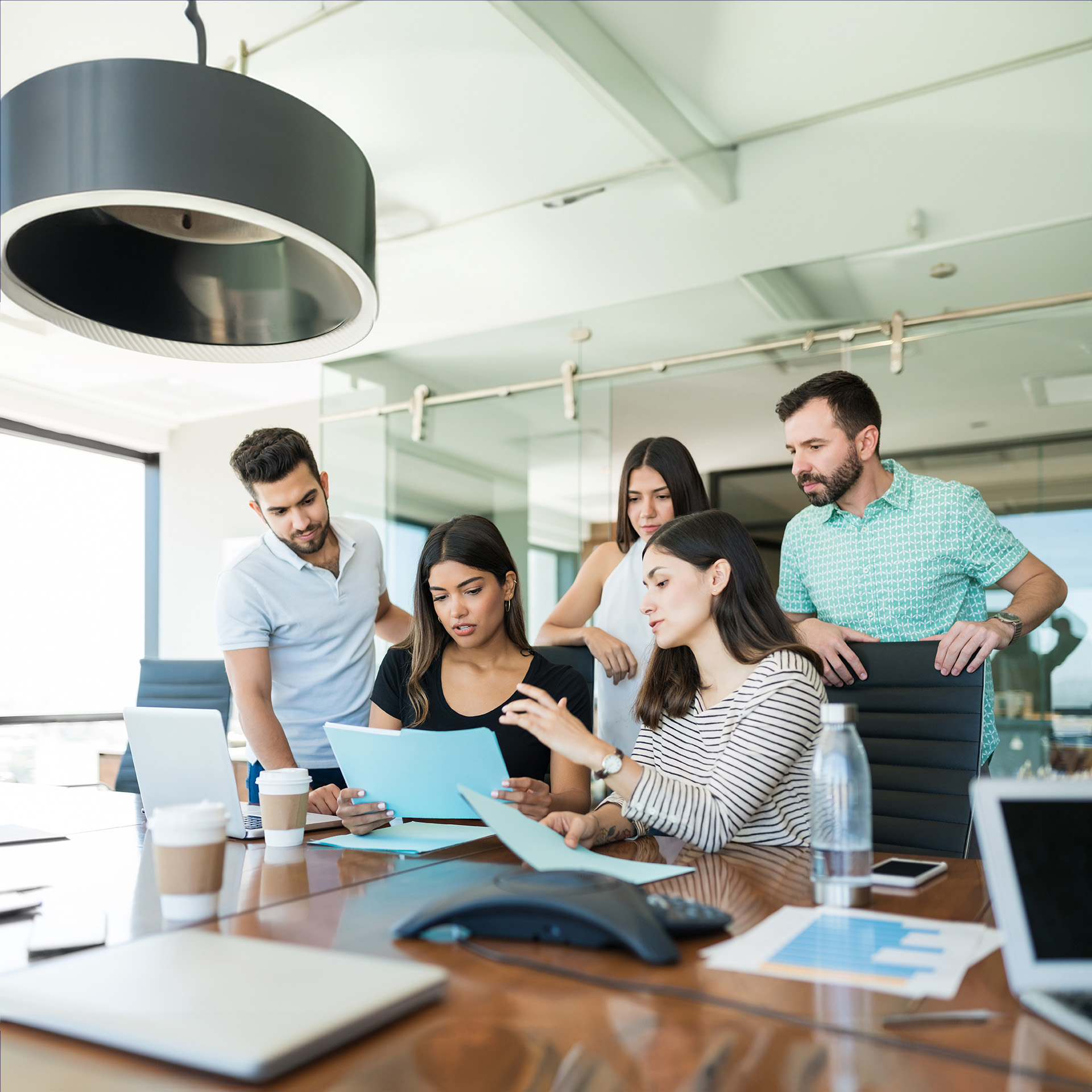 What's a PEO? Pros, Cons & FAQs [PEO Guide]